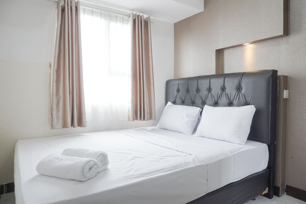 Nice And Cozy 2br At Cinere Resort Apartment - Jakarta