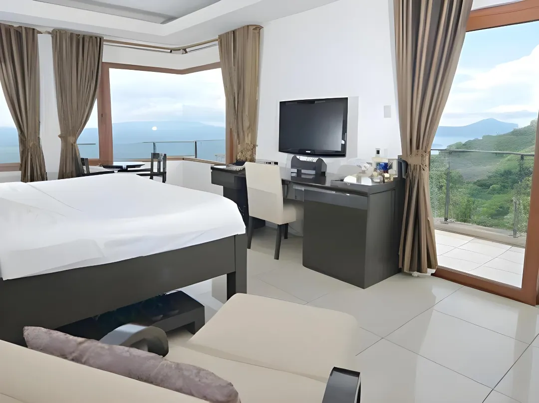 8 Suites By Fat Jimmy's - Tagaytay