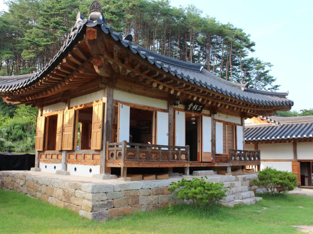 Ongyejongtaek Sambaekdang - Andong-si