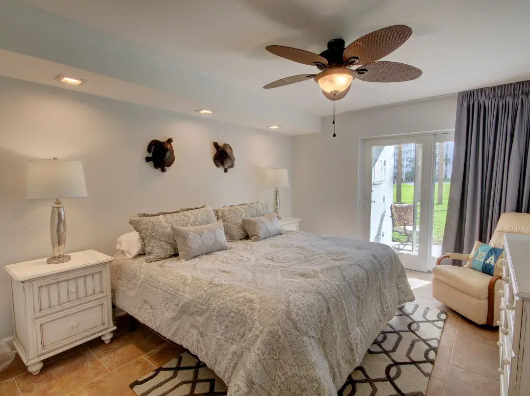 Lush Courtyard And Well-equipped Kitchen - Charming Getaway - Fort Walton Beach, FL