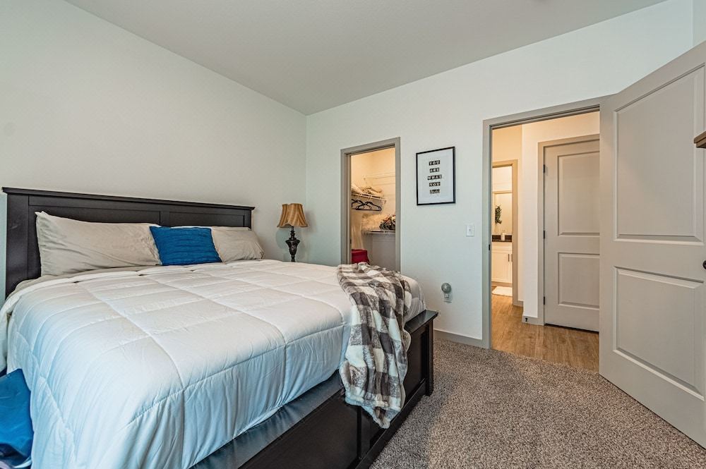 Beautiful Chic Modern One Bedroom - Black Forest, CO