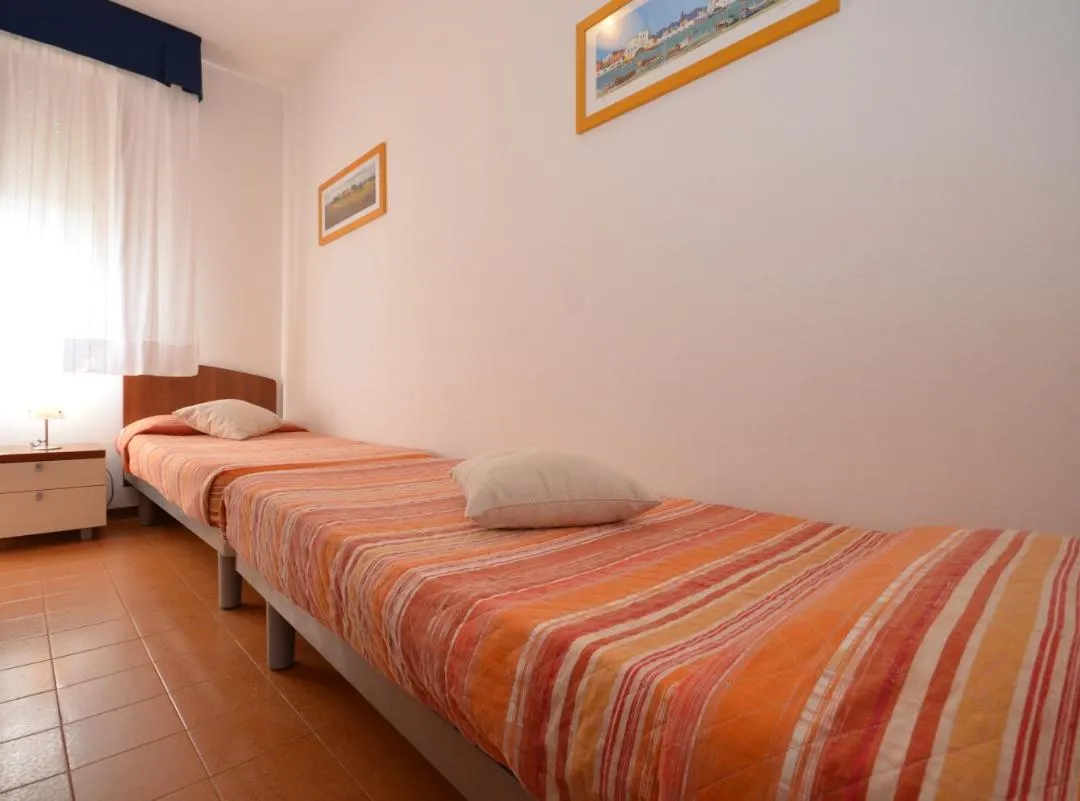 Buon Soggiorno In Un Alloggio Con Un Bel Balcone - Bibione Pineda
