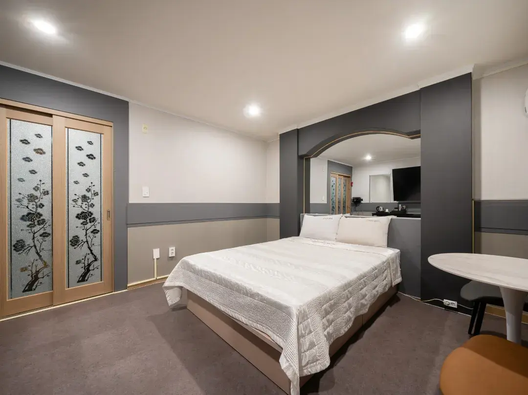 Gwangju Chungjangro Regency - Gwangju