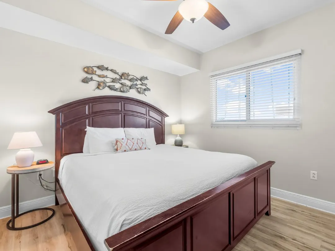 Sterling Breeze 1005 - Panama