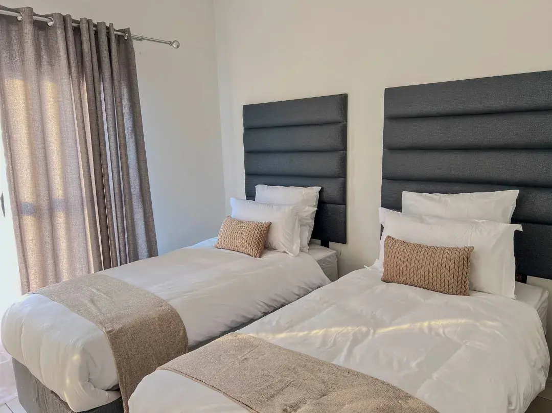 Opulence Awaits In Waterfall City - Midrand