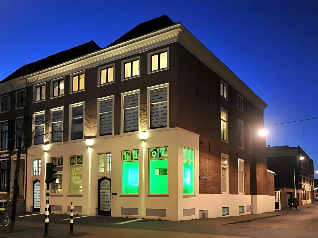 Will & Tate City Stay - The Hague