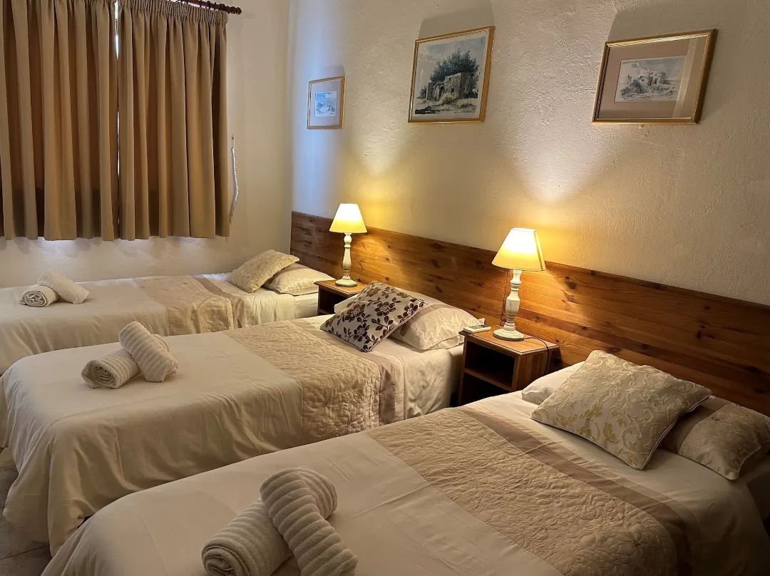 Green Grove Guest House - Pembroke, Malta