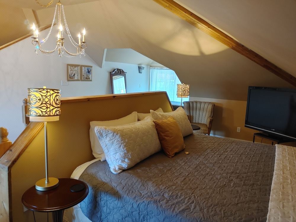 Stonewater Manor B&b - Gananoque