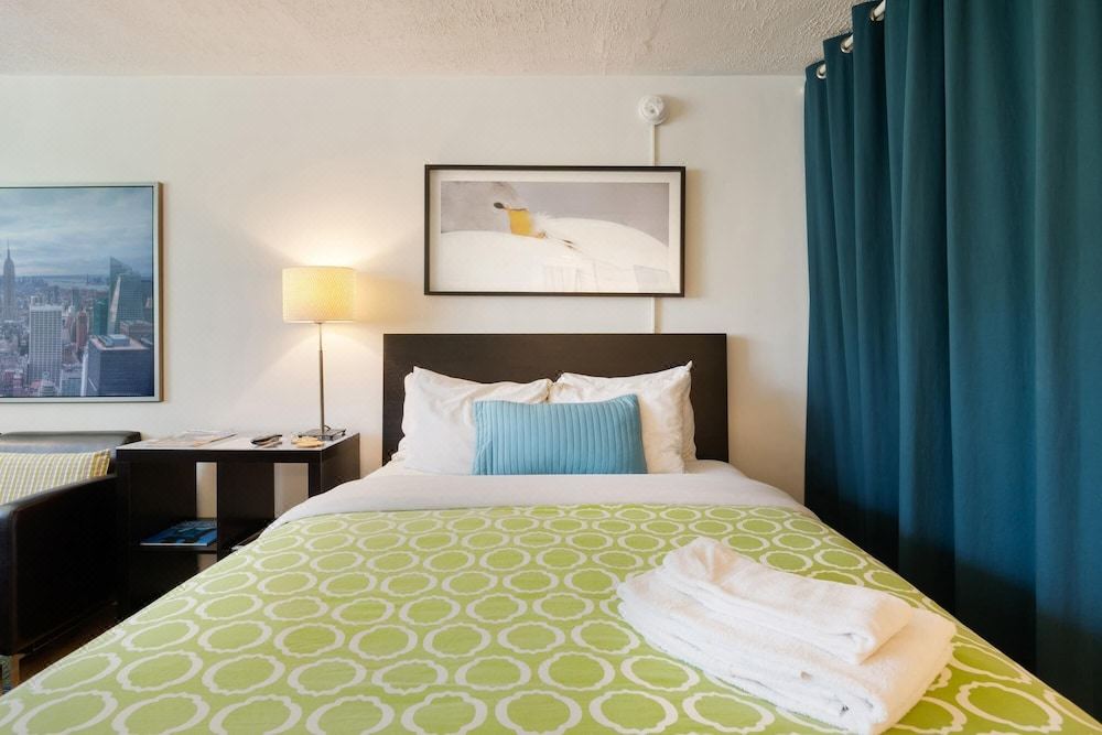 Cool Classic Studio Apartment I - Includes Weekly Cleanings W Linen Change - Atlanta, GA