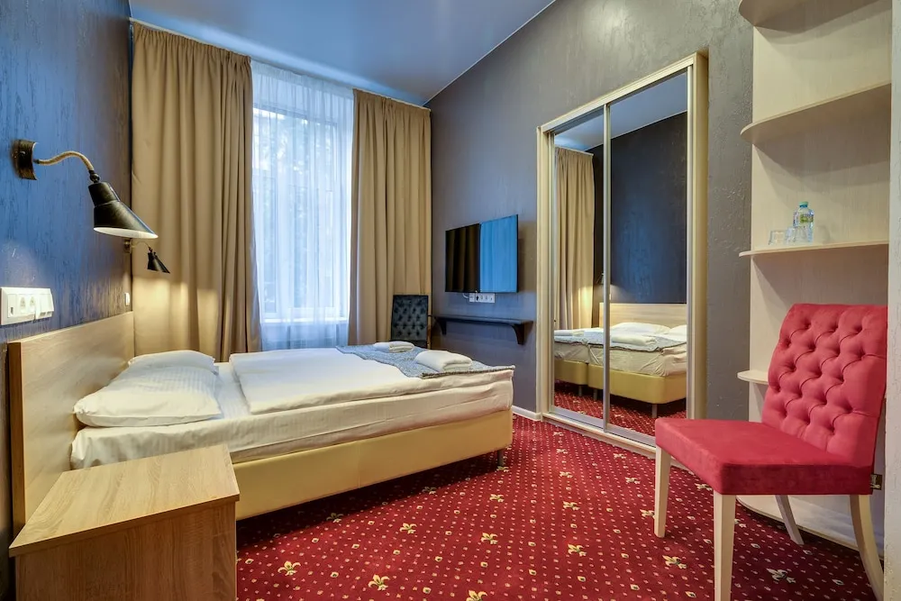 The Red Hotel - 