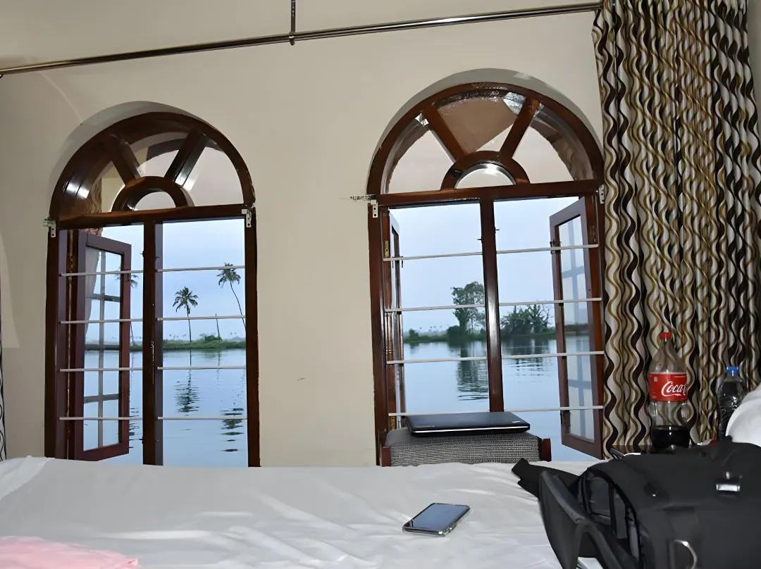 Aqua Jumbo Houseboat - Kumarakom