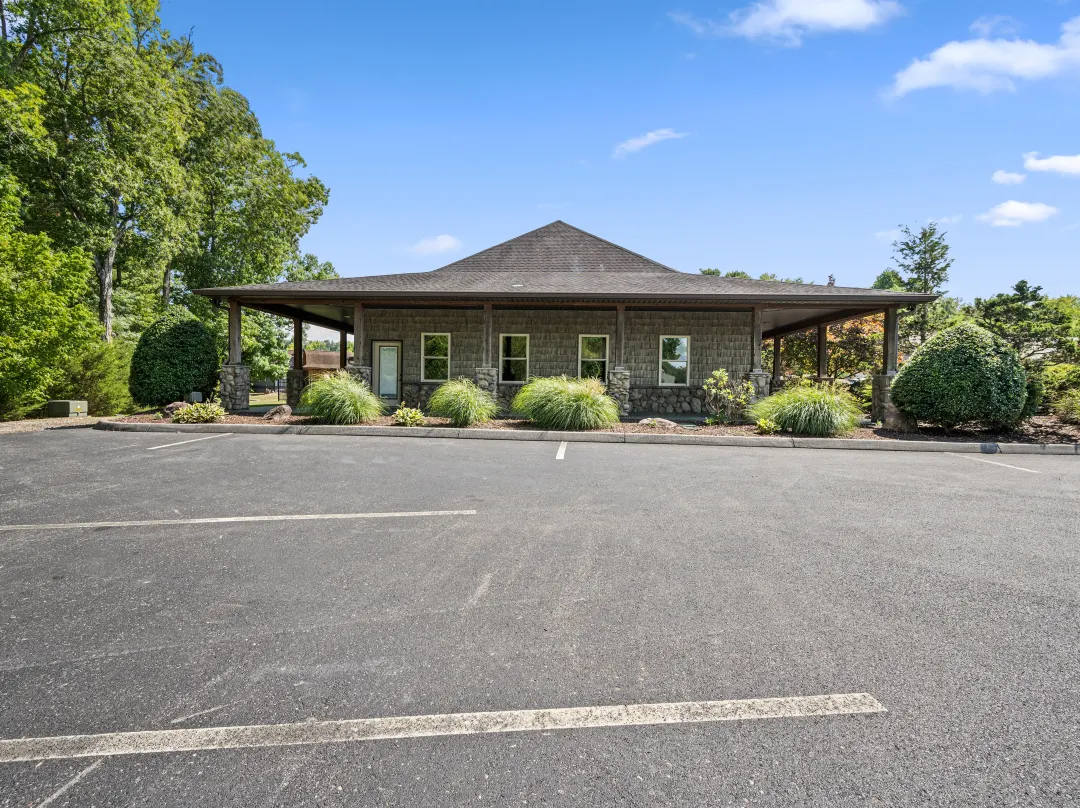 Scenic Views And Recreational Opportunities - Modern Lake Sanctuary - Dandridge, TN