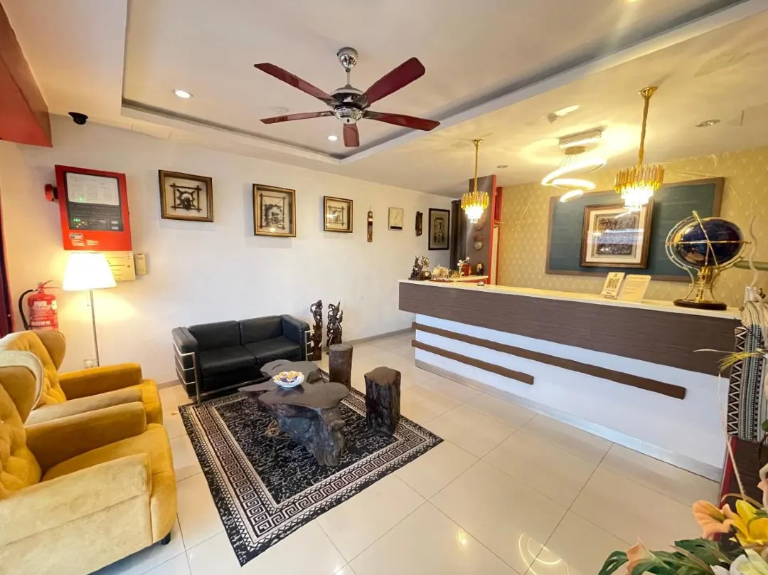 M Three Hotel - Sitiawan
