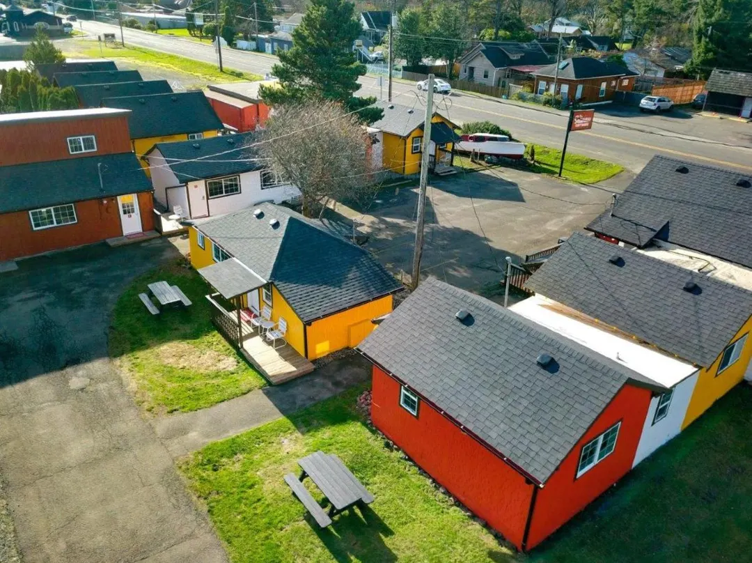 The Seaview Cottages - Astoria, OR