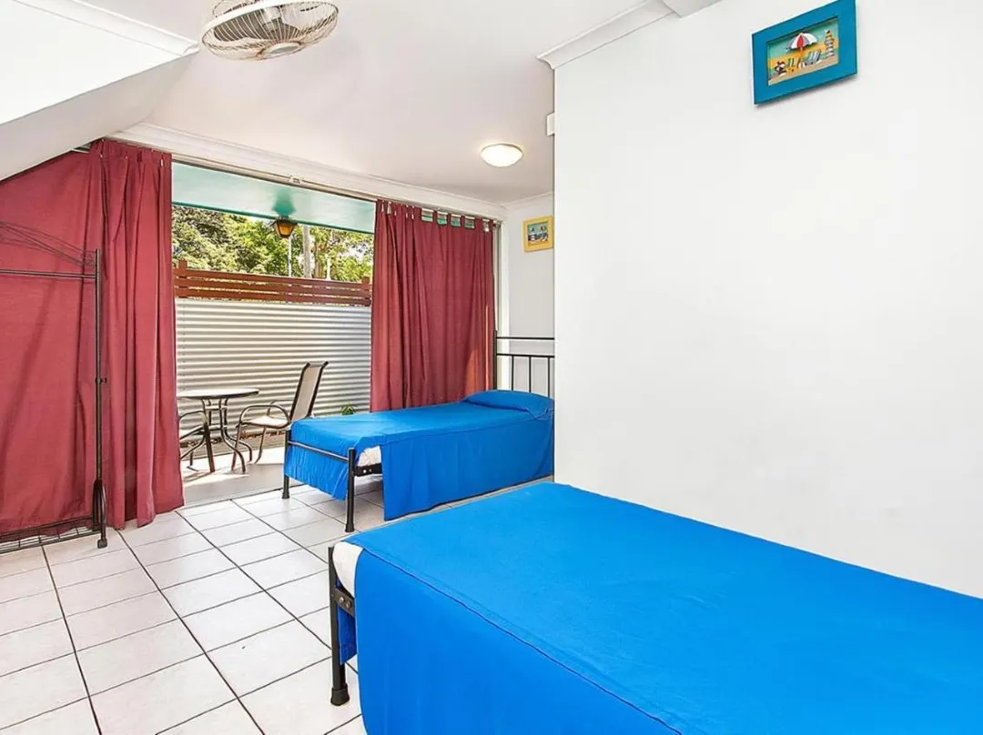 Caravella Backpackers - Queensland