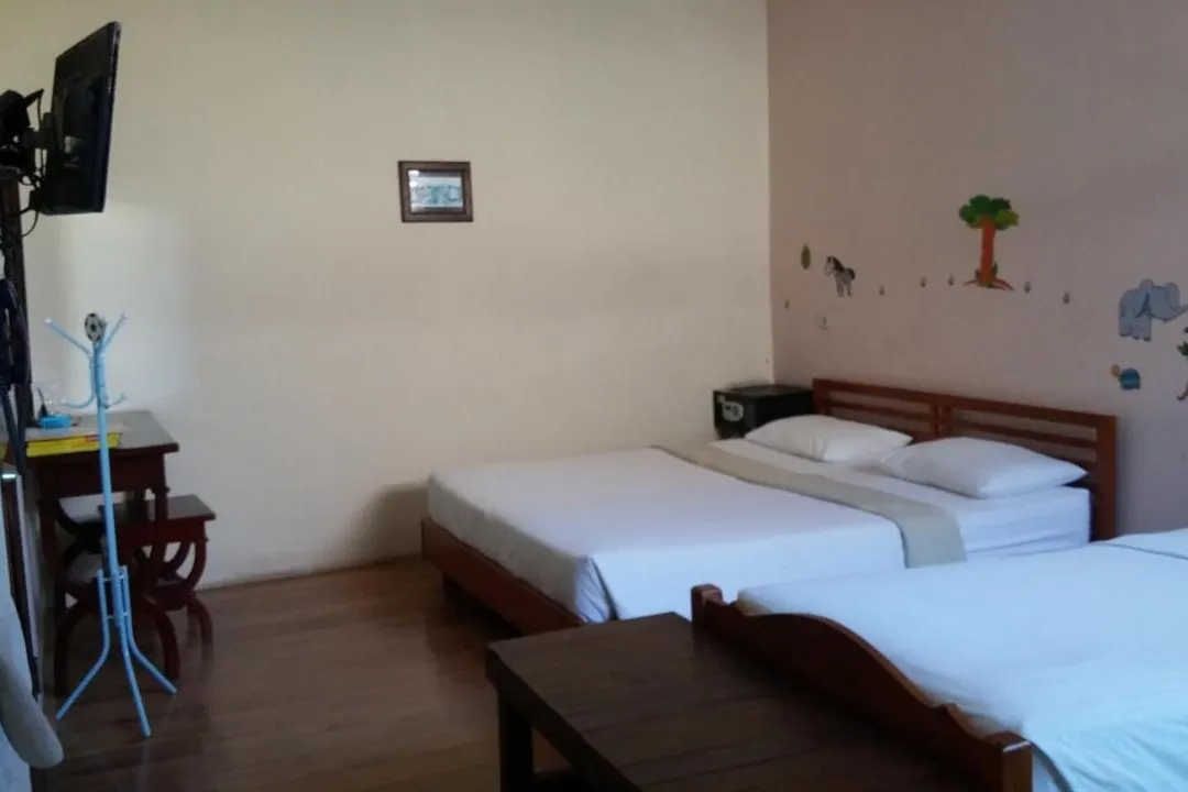Peye Guesthouse - Malang