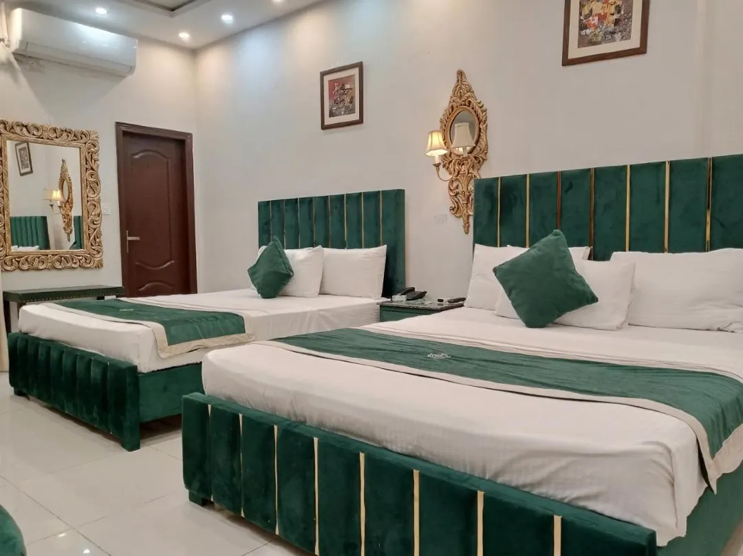 Golden One Hotel - Lahore