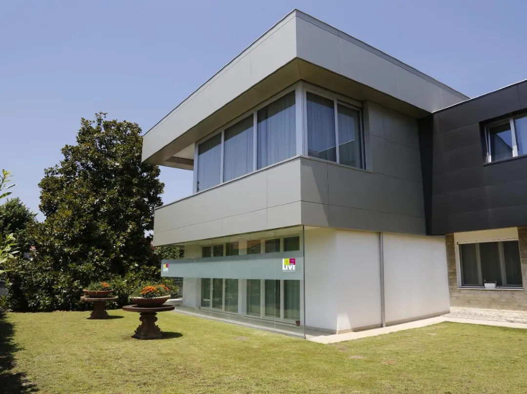 B&b Live09 Design - Pise