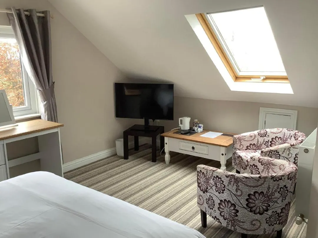 New Overlander Inn - Tenby