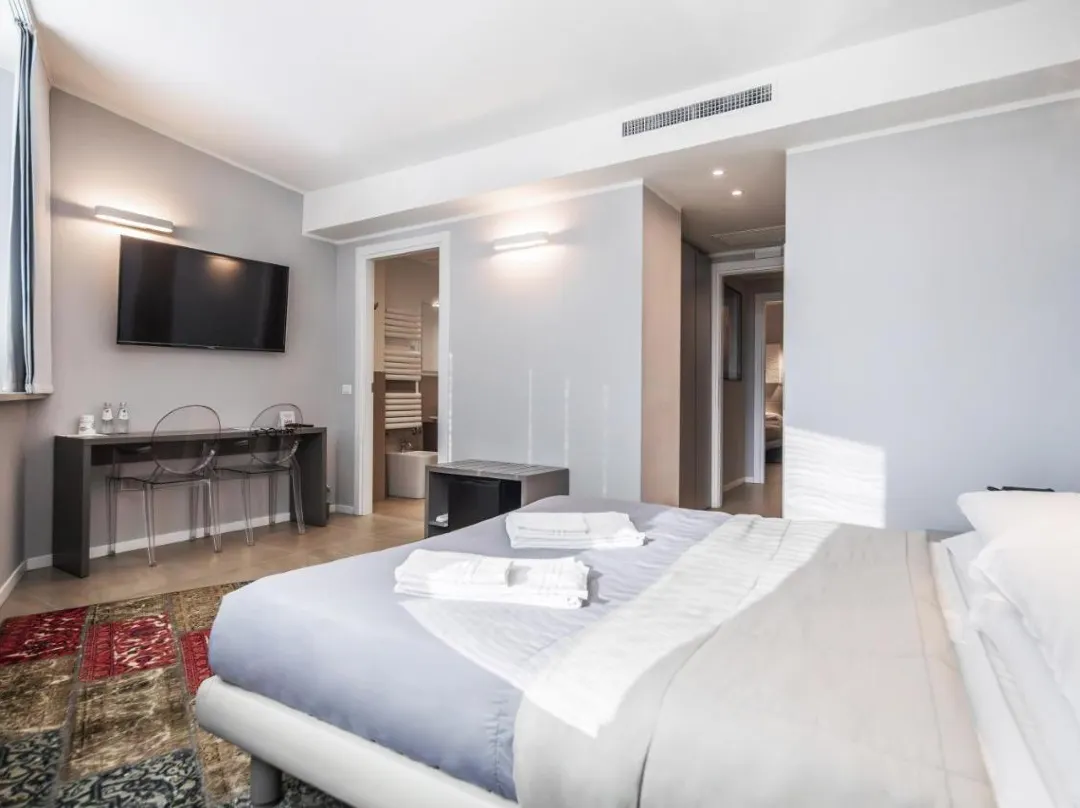 Golgi Suite - Pavia, Italy