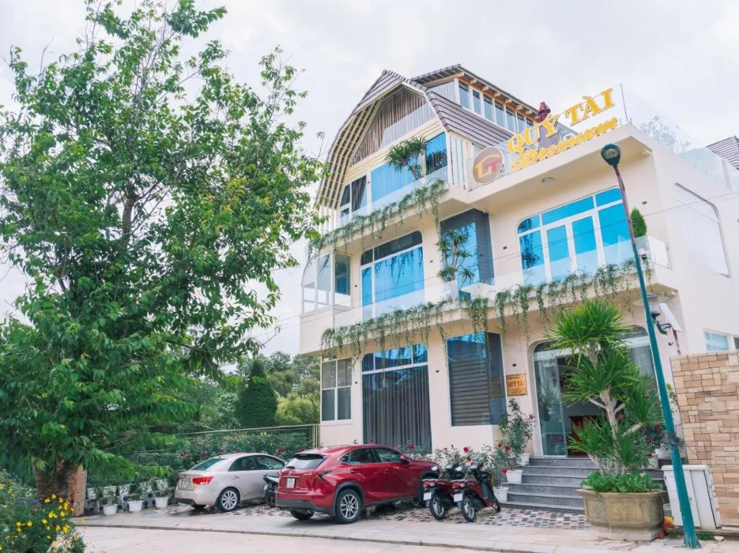 Quy Tai Premium Hotel - Dalat