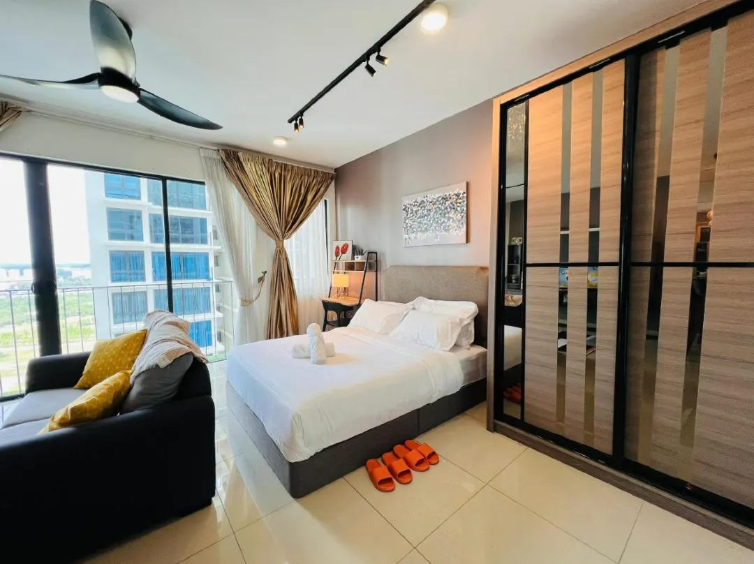 Trefoil Setia Alam By Deurban - シャーアラム