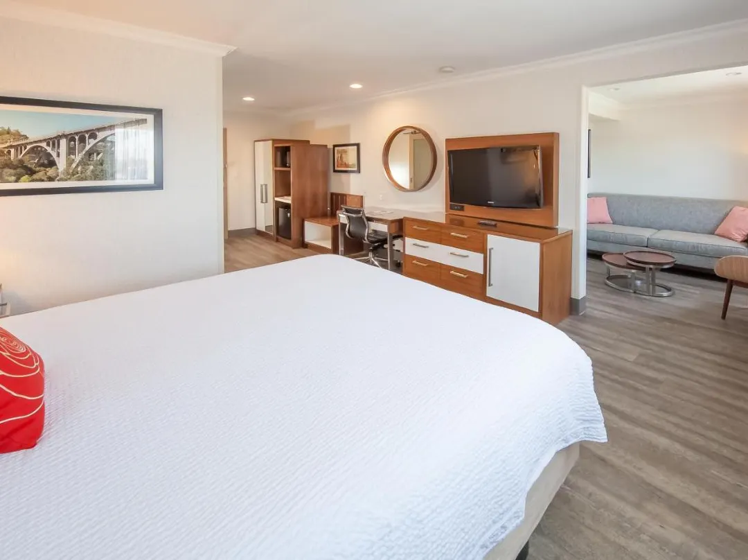 Pasadena Rose & Crown Hotel - Monterey Park