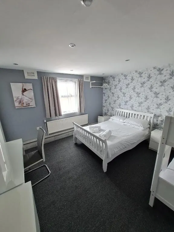 Queens Plaza Hotel - Blackpool