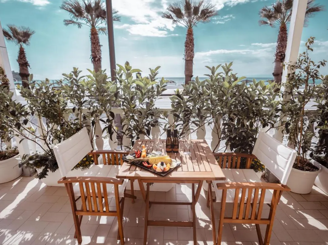 Break For Two - Agropoli
