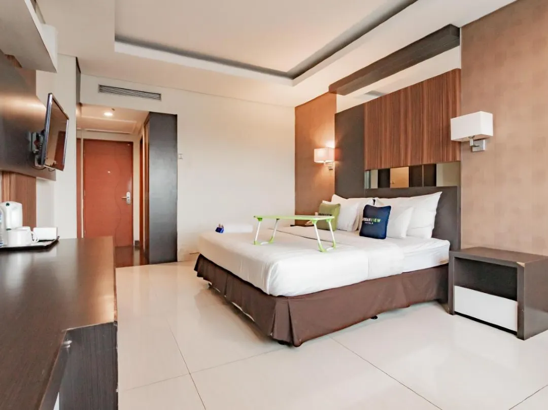Urbanview Hotel Newton Riau Bandung By Reddoorz - Bandung