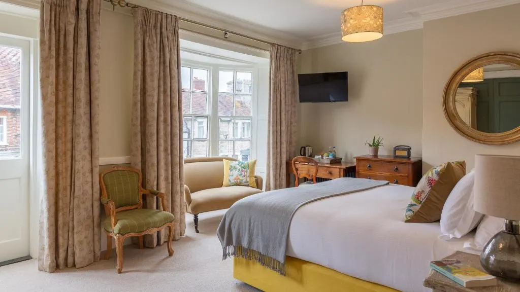 The Bear Hotel - Wareham
