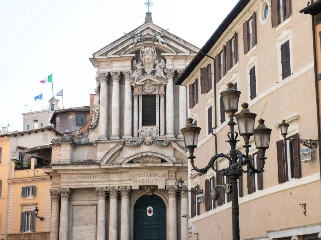 Magenta Collection Crociferi 3 - Rome