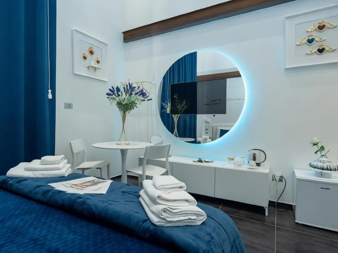 Skyhouse Chiaia - Naples