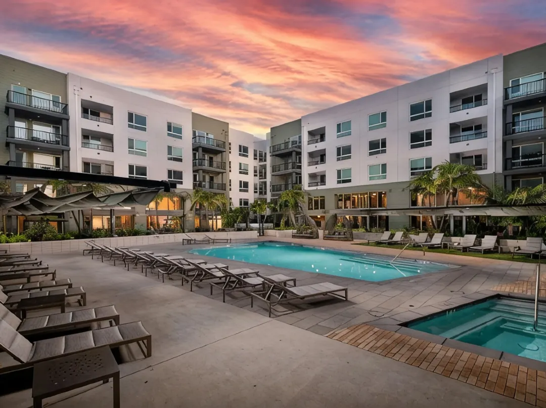 Modern Retreat 10 Min From Disneyland W/pool & Gym - 爾灣