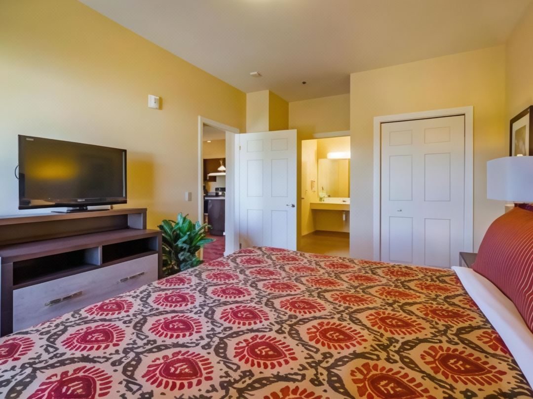 Berkshire Mountain Lodge - Lenox, MA