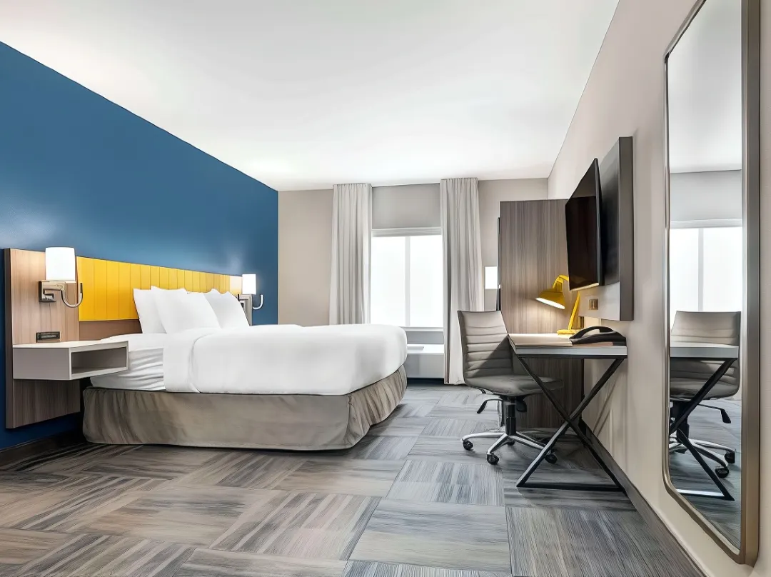 Comfort Inn & Suites Destin Near Henderson Beach - 