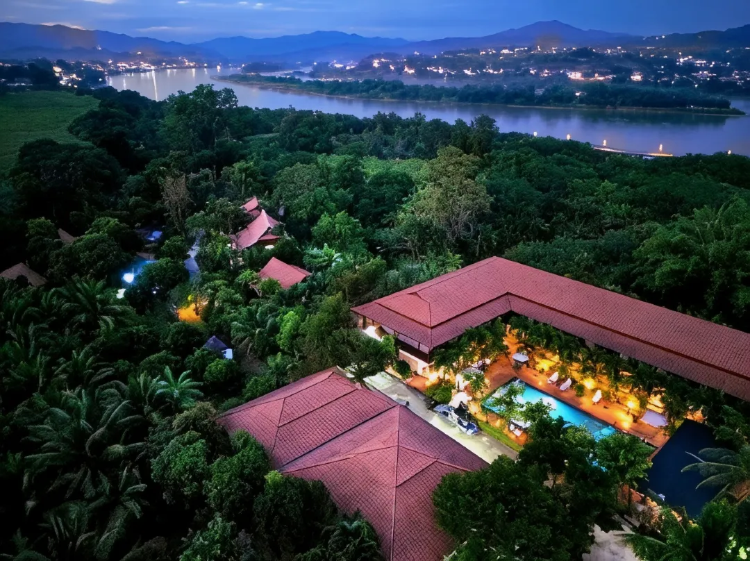 Siam Tara Resort Chiangkhong - Chiang Rai