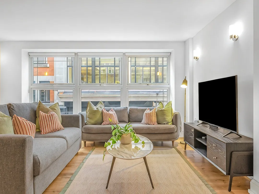 Luxury 1-bed In Soho, Moments From Oxford St - London, UK