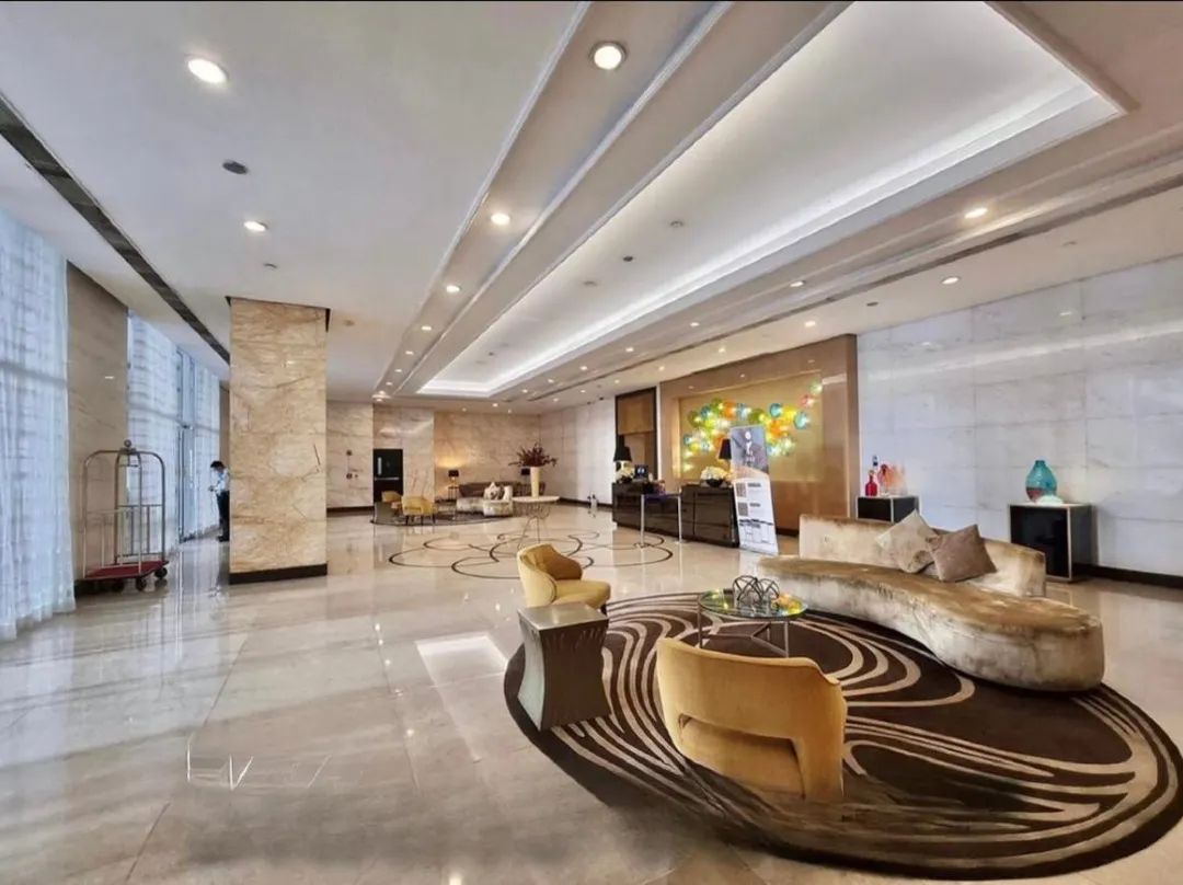 Luxury 1br Unit With Pool At Venice Luxury Residences, Tower Domenico, Mckinley Hill, Taguig City - Makati