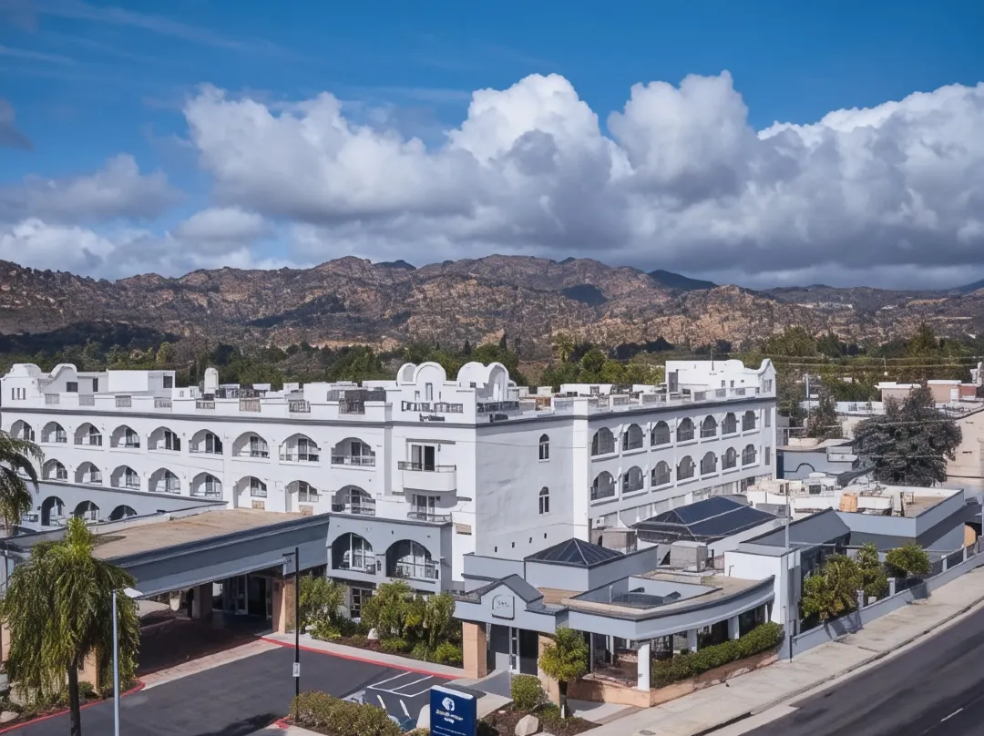 Doubletree By Hilton Chatsworth - Agoura Hills, CA