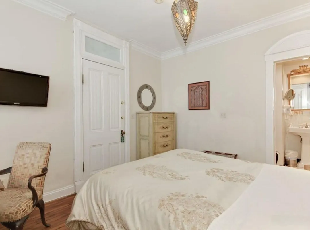 Tasteful Historic Victorian Retreat In Dupont Circle - Charming Cozy Suite - Washington, D.C.