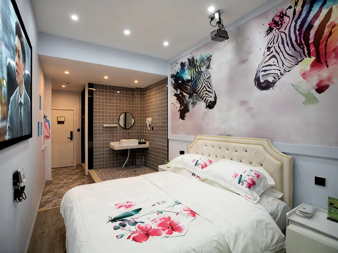 Qujing On The Safety Flower Style Hotel - Qujing