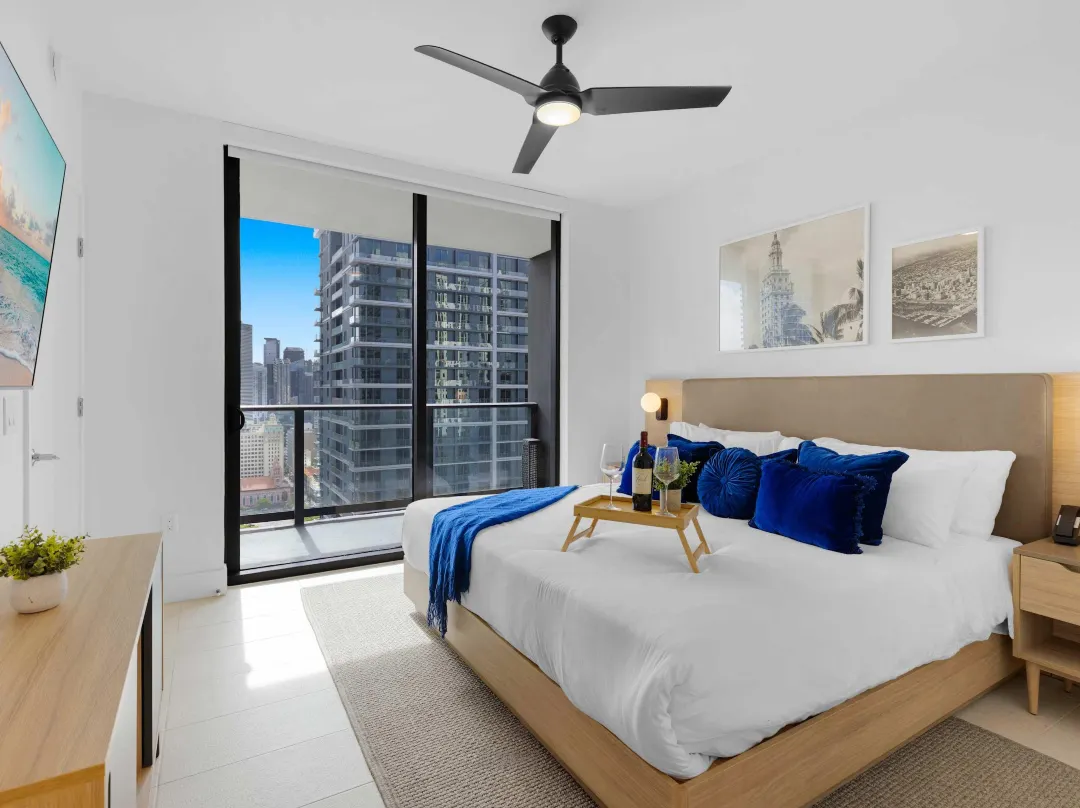 Private Balcony With Stunning City Views - Chic Stylish Retreat - Miami
