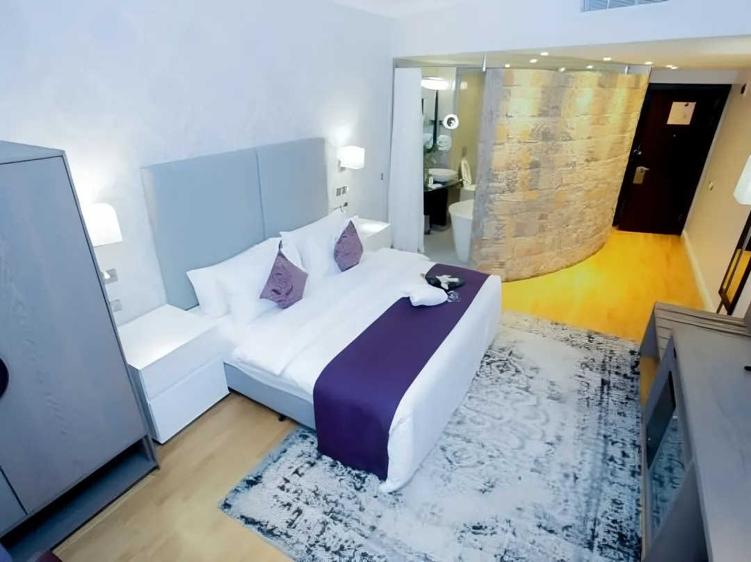 Leola Hotel-standard - Lagos, Nigeria
