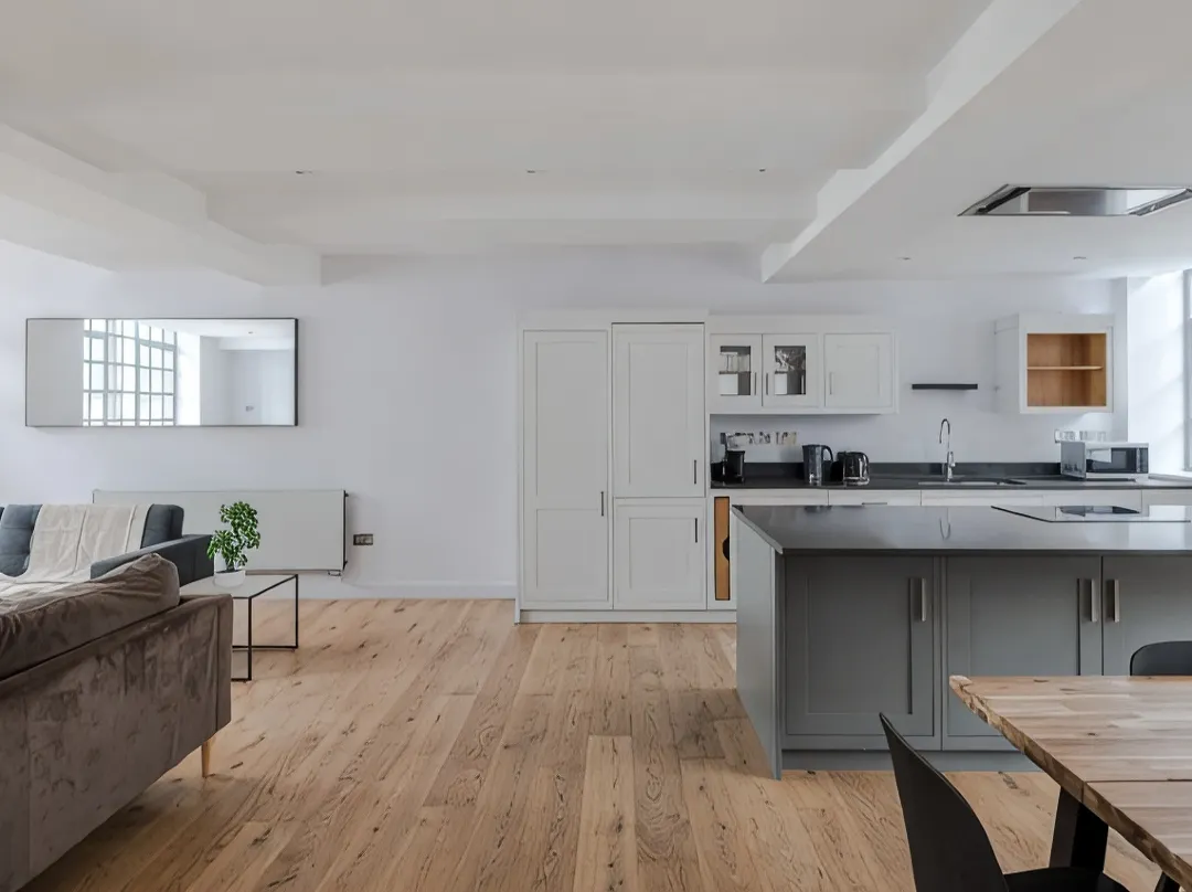 The Eyre Suite Two - Farringdon - By Frankie - City of London