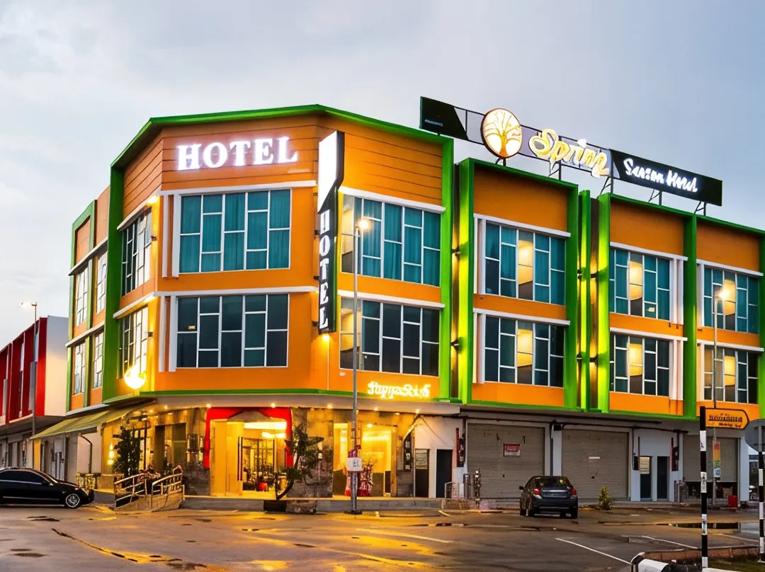 Spring Season Hotel - Muar
