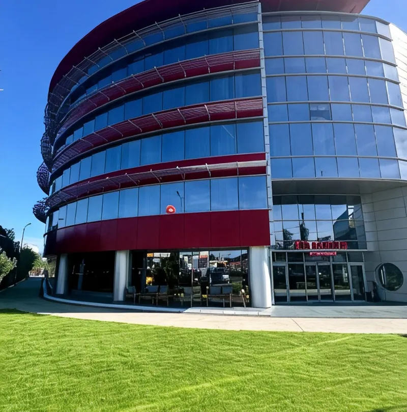 Ramada By Wyndham Bucharest Otopeni Airport - Otopeni