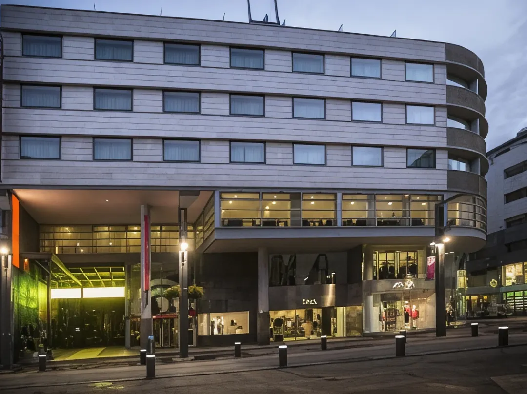 Yomo Centric - Andorra la Vella