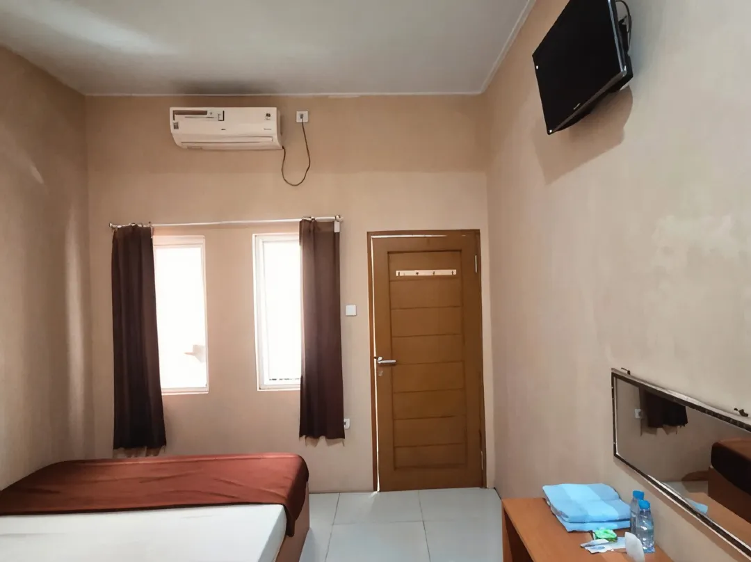 Fajar Guest House - Bandung