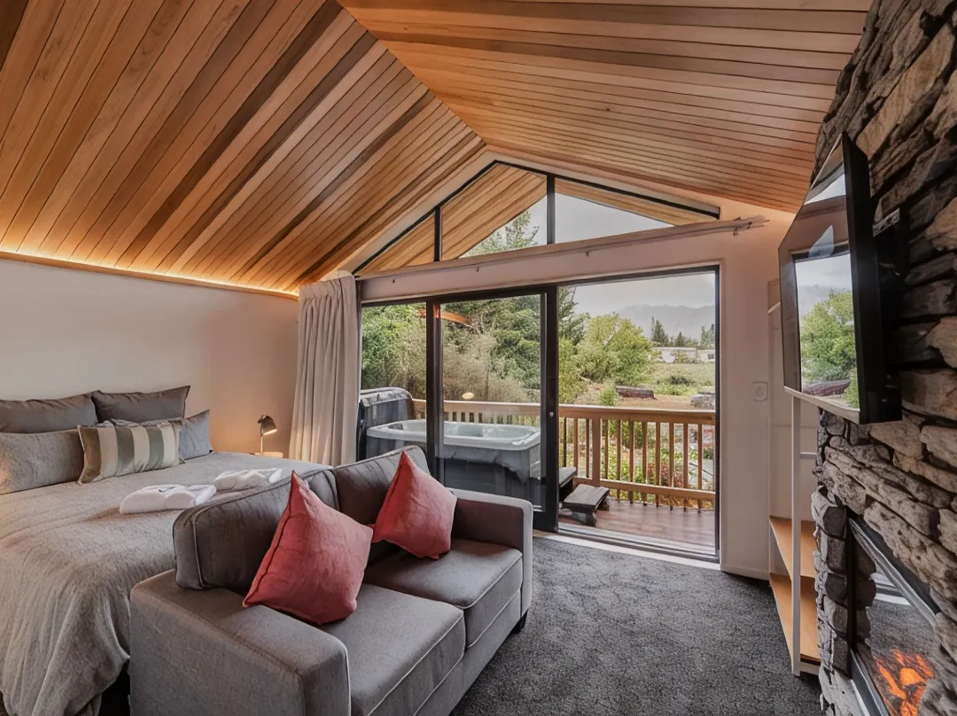 Little Nest - Hot Tub Under The Galaxy - Lake Tekapo, New Zealand